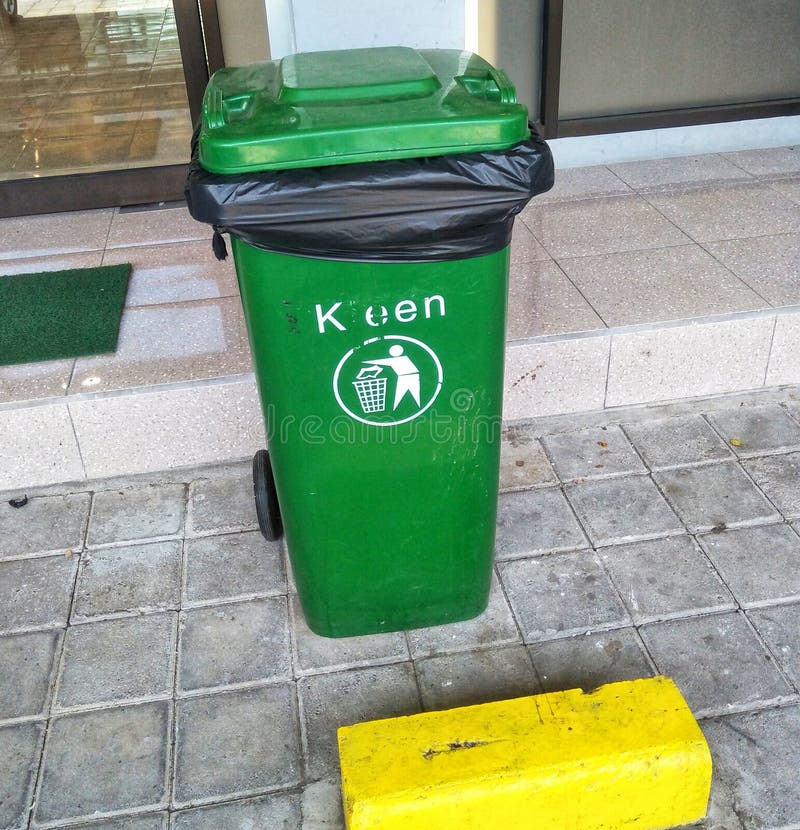 Always Maintain Cleanliness by Throwing Garbage in Its Place Stock ...