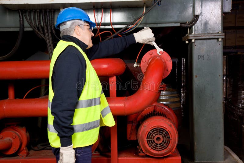 Maintanance Job Picture. Image: 31529273