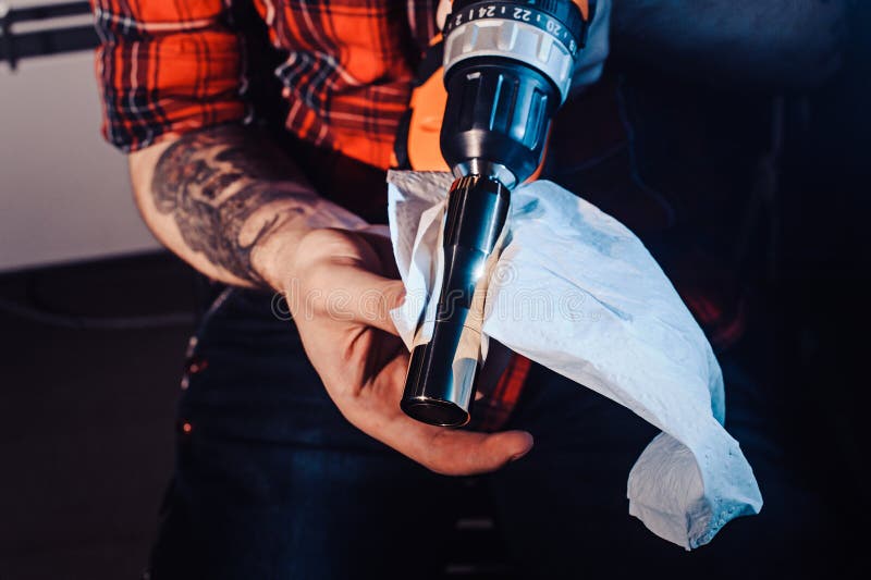 The Process of Servicing the Mechanical Vape Device. Master Replace ...