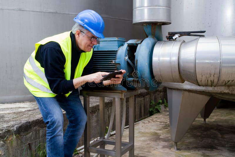 Maintenance worker stock image. Image of mechanical, mechanism - 75190273
