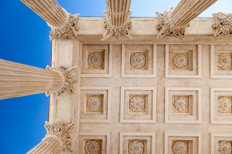 284 Romersk Tempel Maison Carree I Nimes Frankrike Stock Photos - Free ...