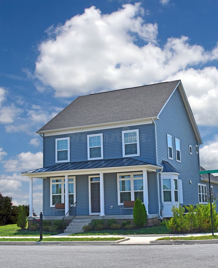 Maison De Luxe Avec Les Colonnes Blanches Sur Front Porch Image stock ...