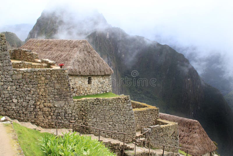 La Maison De L'Inca De Machu Picchu Image stock - Image du couleurs ...