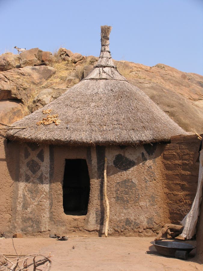 Maison Traditionnelle En Afrique Image stock - Image du soudan, afrique ...