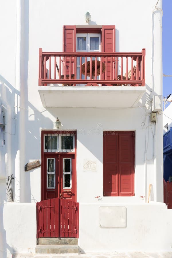 Maison grecque typique photo stock. Image du greece, type - 44622390