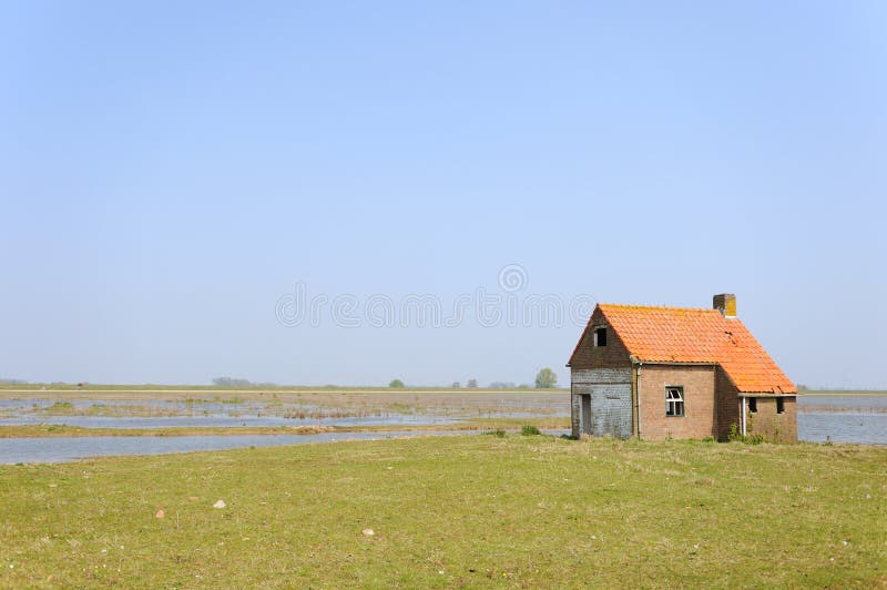 Maison inhabitable photo stock. Image du inhabitable, zones - 9870244