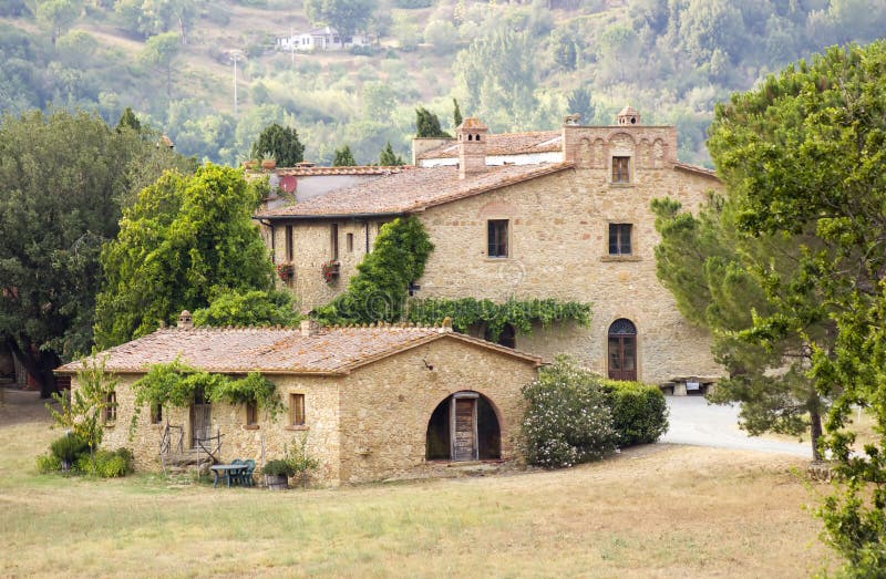 Maison typique toscane image stock. Image du europe, rural - 25977813