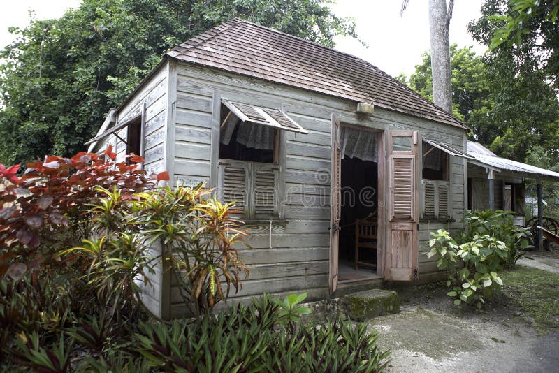 Maison Traditionnelle De Bien Mobilier Image stock - Image du caraïbes ...