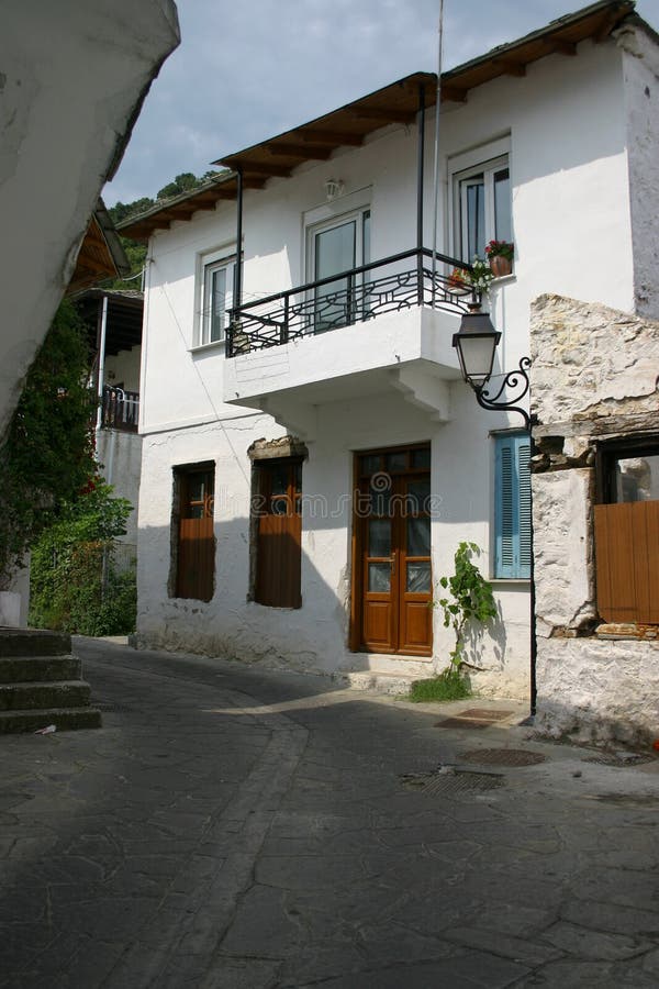 Maison Traditionnelle Grecque Image stock - Image du été, grèce: 12428865