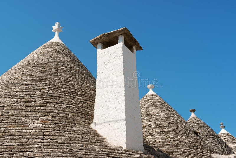 Alberobello, Toits De Trulli Photo stock - Image du lapidaire, pinacle ...