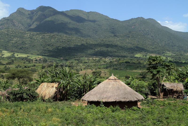 Maisons Et Villages Traditionnels En Afrique Photo stock - Image du ...