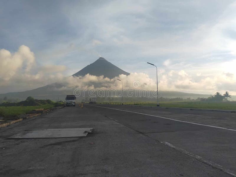 The Majestic Mayon stock photo. Image of region, view - 324266670
