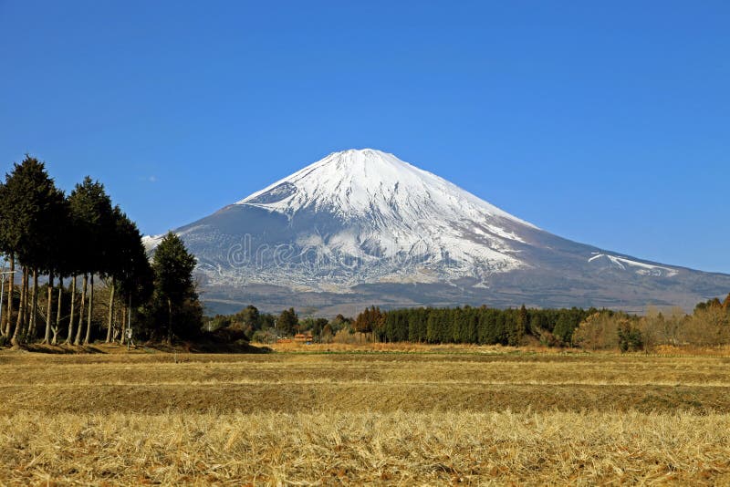 Majestic Views of Mount Fuji, Japan Stock Image - Image of clear ...