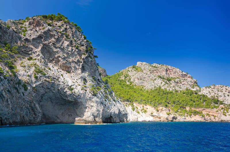 Majorca coast cliffs stock image. Image of scene, rock - 34636351