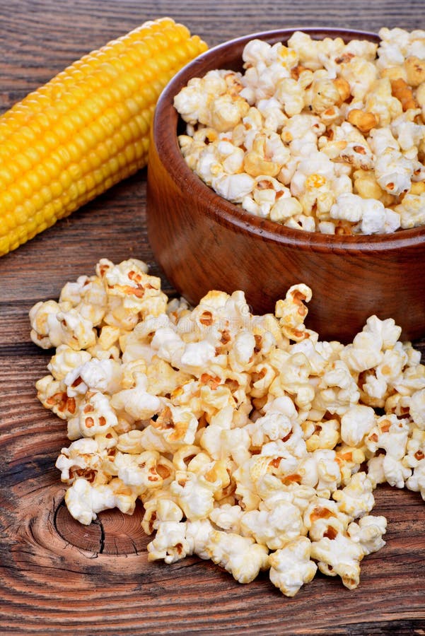 Majs och popcorn fotografering för bildbyråer. Bild av näring - 36142917