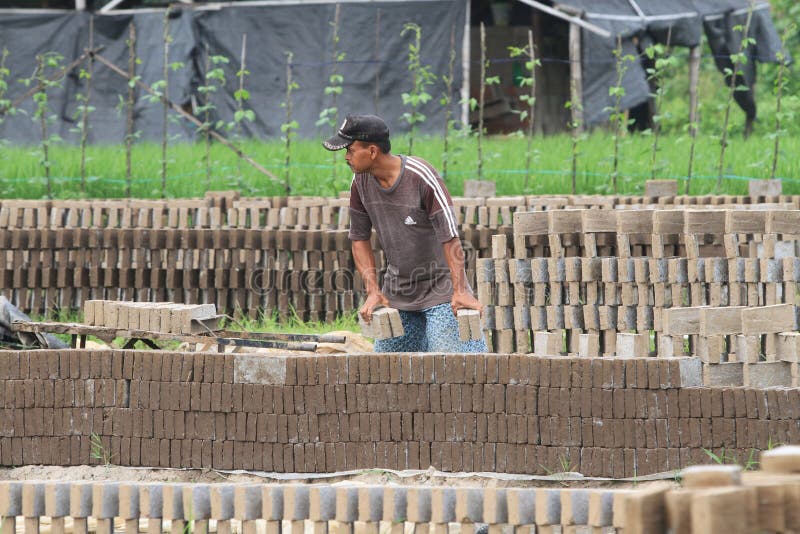 Make bricks editorial photography. Image of recreation - 48933437