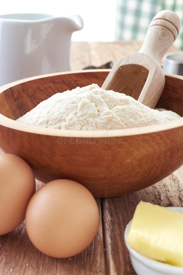 Make a cake stock photo. Image of white, cookies, tool - 47805576