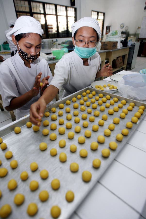 Make cookies editorial photography. Image of culinary - 32441017