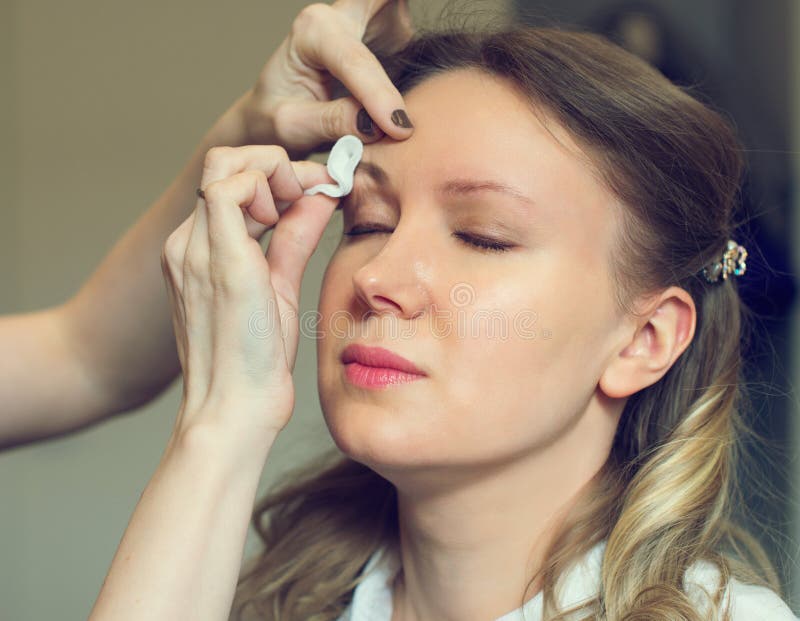 Make Up Artist Cleaning Models Face Stock Photos - Free & Royalty-Free ...