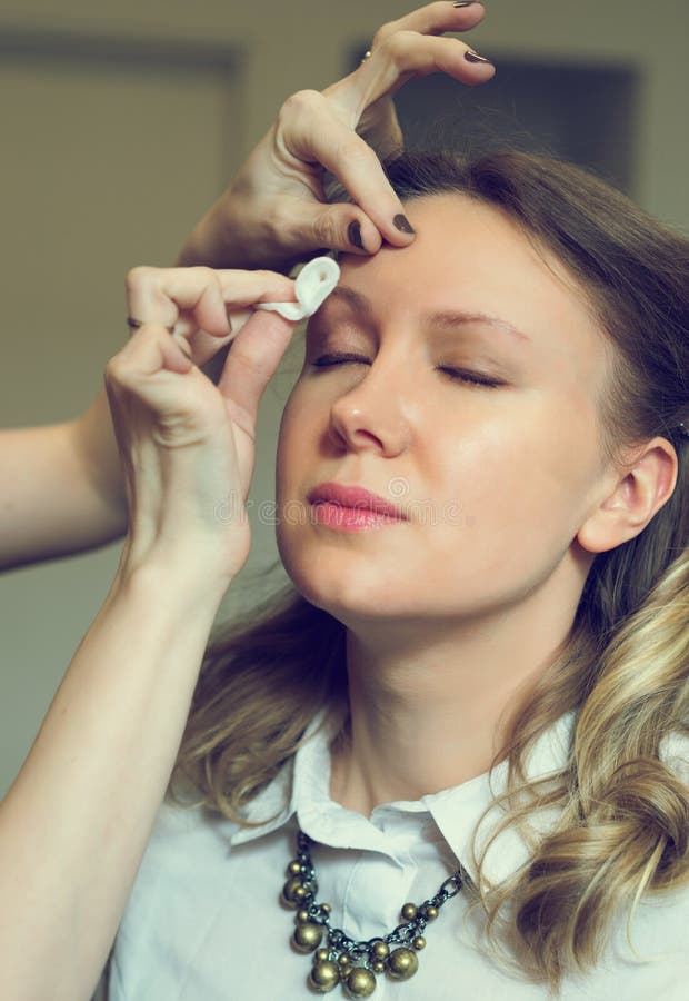 Make Up Artist Cleaning Models Face Stock Photos - Free & Royalty-Free ...