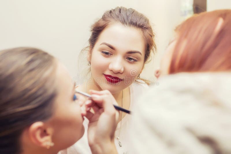 Make Up Artist Teacher Explaining L Her Student Basic Knowledge Stock ...