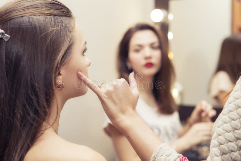 A Professional Makeup Teacher Teaches a Group of Students To Become a ...