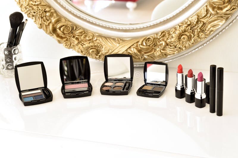 Make up kit set stock image. Image of blush, elegance - 38619025