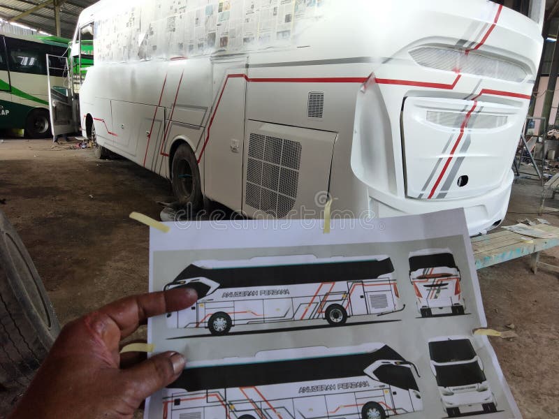 Make the white bus editorial stock photo. Image of workshop - 272206118