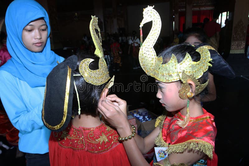 Makeup editorial stock image. Image of following, central - 57428664