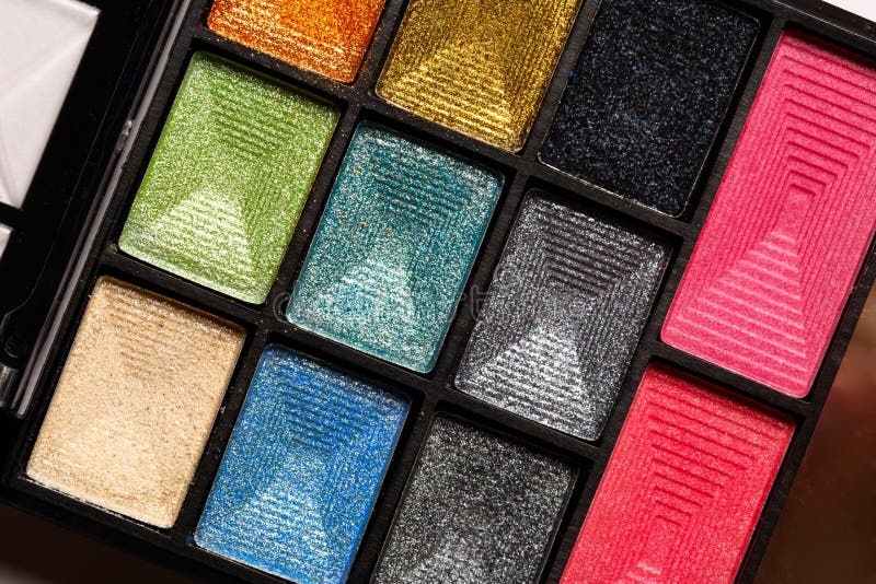 Eye shadow compact stock image. Image of gold, compact - 29508665