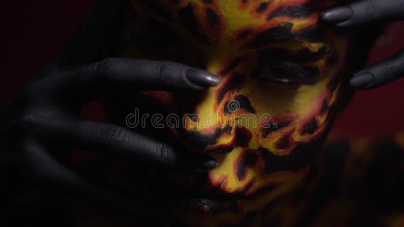 Makeup in the Form of a Volcano and the Current Lava that Breaks ...