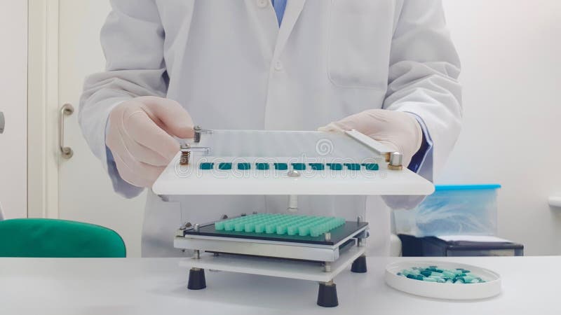 Capsule making machine stock photo. Image of green, vitamin - 143727562