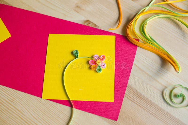 Making Compositions from Long and Narrow Strips of Paper Twisted into ...