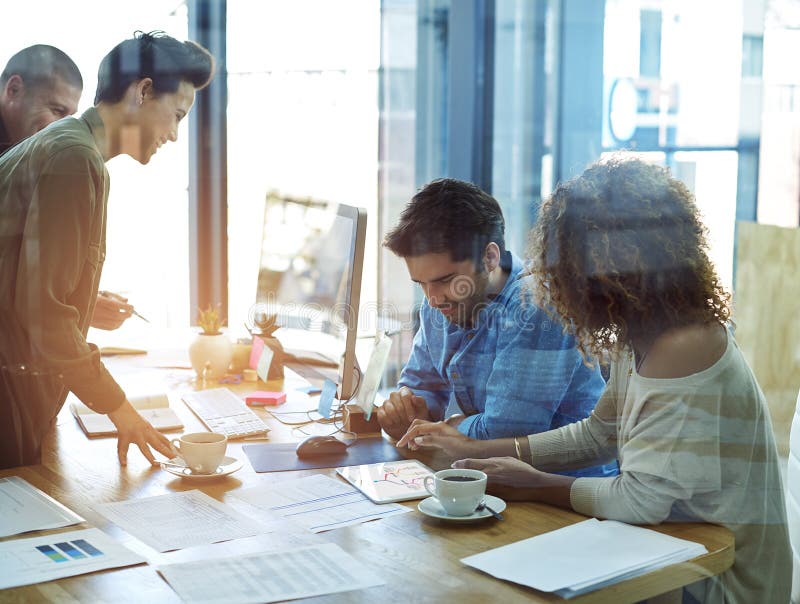 Making Smart Decision through Mind Mapping. Businesspeople Working in ...