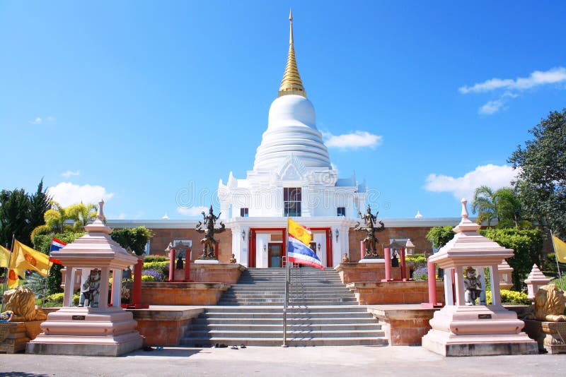 Makut Kiriwan, Tempio Kiriwan Di Wat Di Makut Fotografia Stock ...