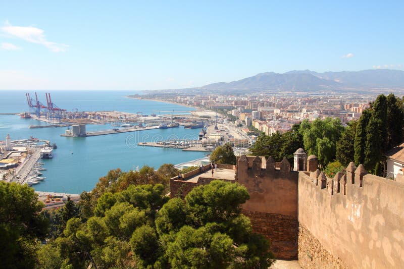 Malaga, Espagne photo stock. Image du horizon, récipient - 23441420