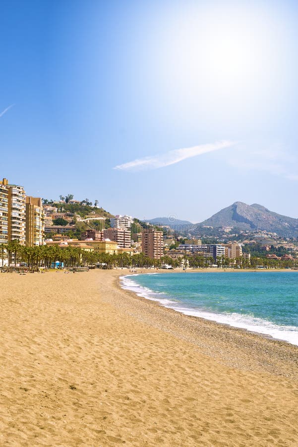 Malagueta strand i Malaga arkivfoto. Bild av bygger, ställe - 56000608