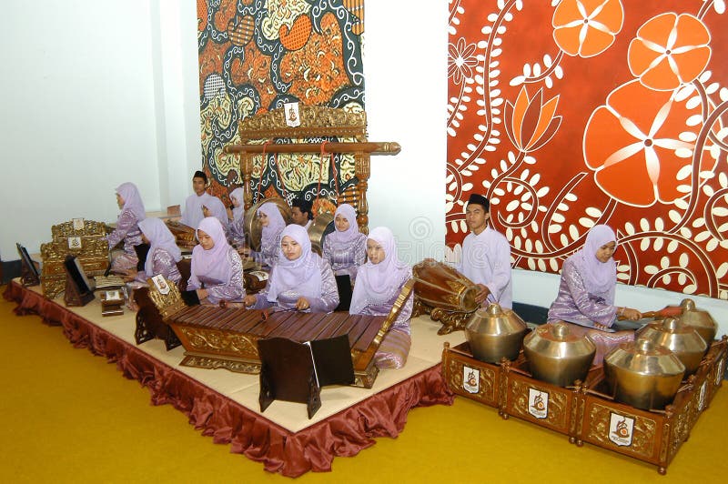 Gamelan editorial photography. Image of people, malaysia - 27813582