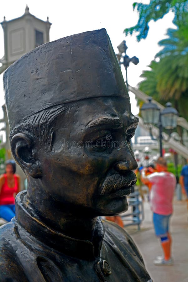 Malay Merchant`s Statue, Singapore Editorial Photography - Image of ...