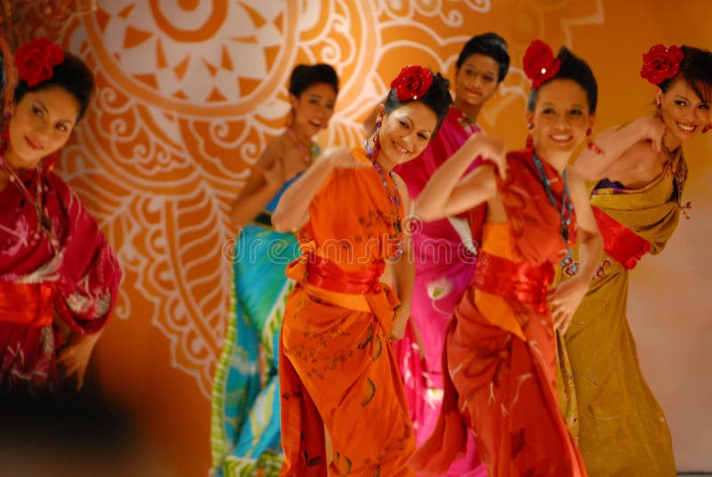 Traditional Malay Dance (Joget) Editorial Photo - Image of malay ...