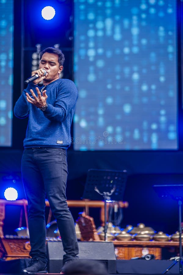 Malaysian Singer editorial stock photo. Image of festival - 54585238