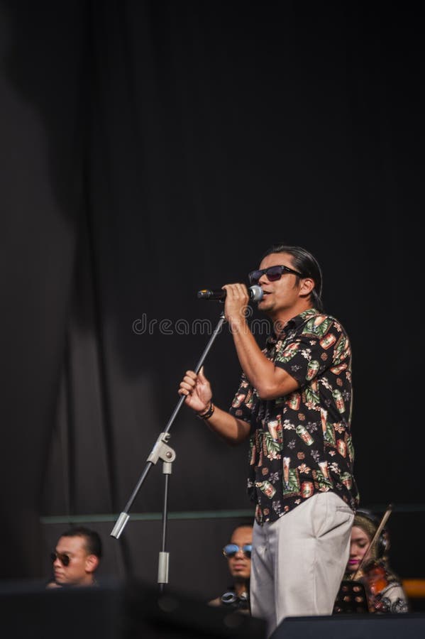 Malaysian Singer editorial photo. Image of singing, industry - 54585591