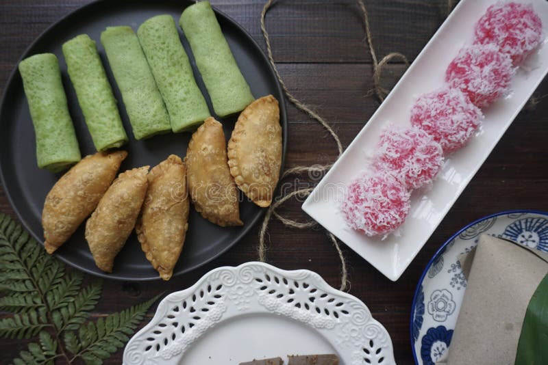 Malaysian Traditional Cakes. `Kuih Muih` Stock Image - Image of rolls ...