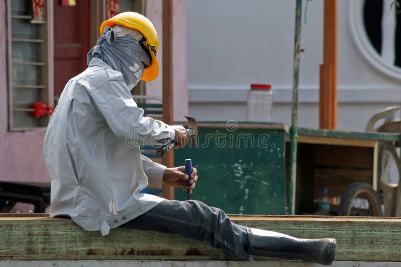 Malaysian Worker Under the Sun Stock Image - Image of labor, asian: 2662283
