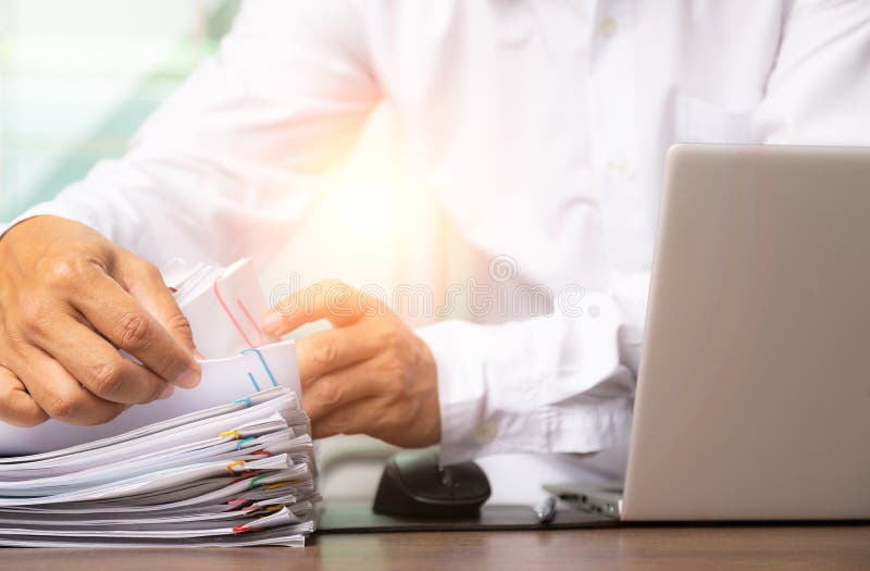 170 Paperwork Stack Laptop Messy Table Stock Photos - Free & Royalty ...