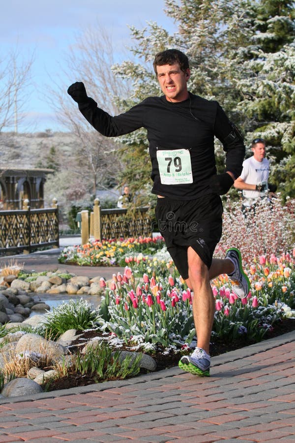 Male runner in race editorial stock image. Image of sneakers - 19733099