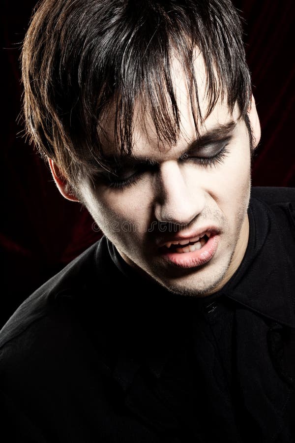 Male Vampires Teeth DAE Have Real, Natural, And Unmodified Vampire