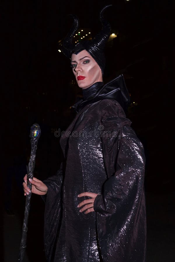 Maleficent Mistress Of Evil Halloween Costume On Santa Monica Blvd