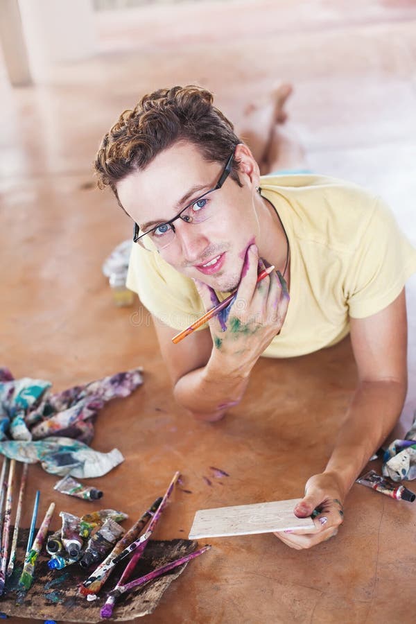 Maler bei der Arbeit stockbild. Bild von betrieb, illustrator - 61744241