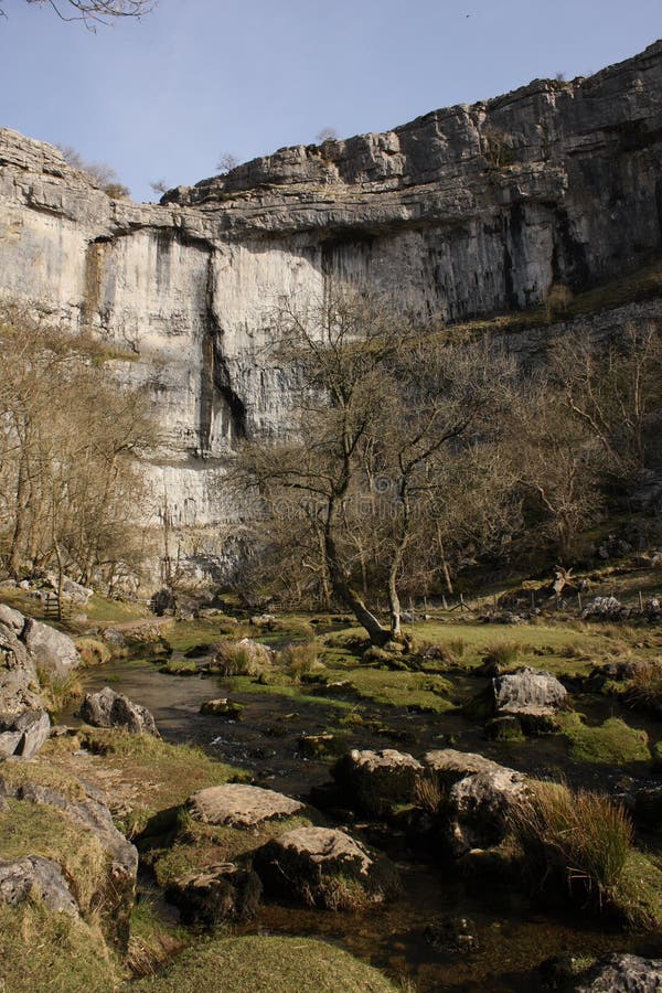 Malham Cove, Yorkshire Dales National Park (UK) Stock Image - Image of ...